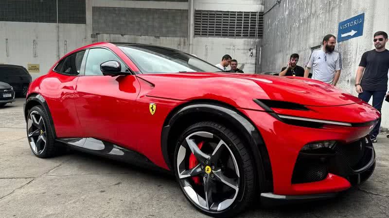 Polícia poderá usar Ferrari apreendida em investigação sobre Gusttavo Lima