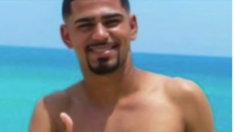 Jovem é morto a tiros e carbonizado no Rio após ser retirado de carro ...