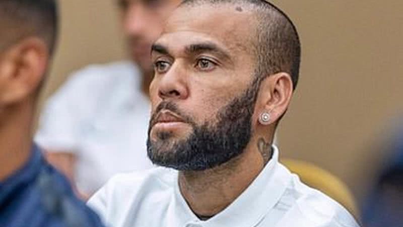 Vídeo: Daniel Alves reaparece como pregador em igreja após prisão
