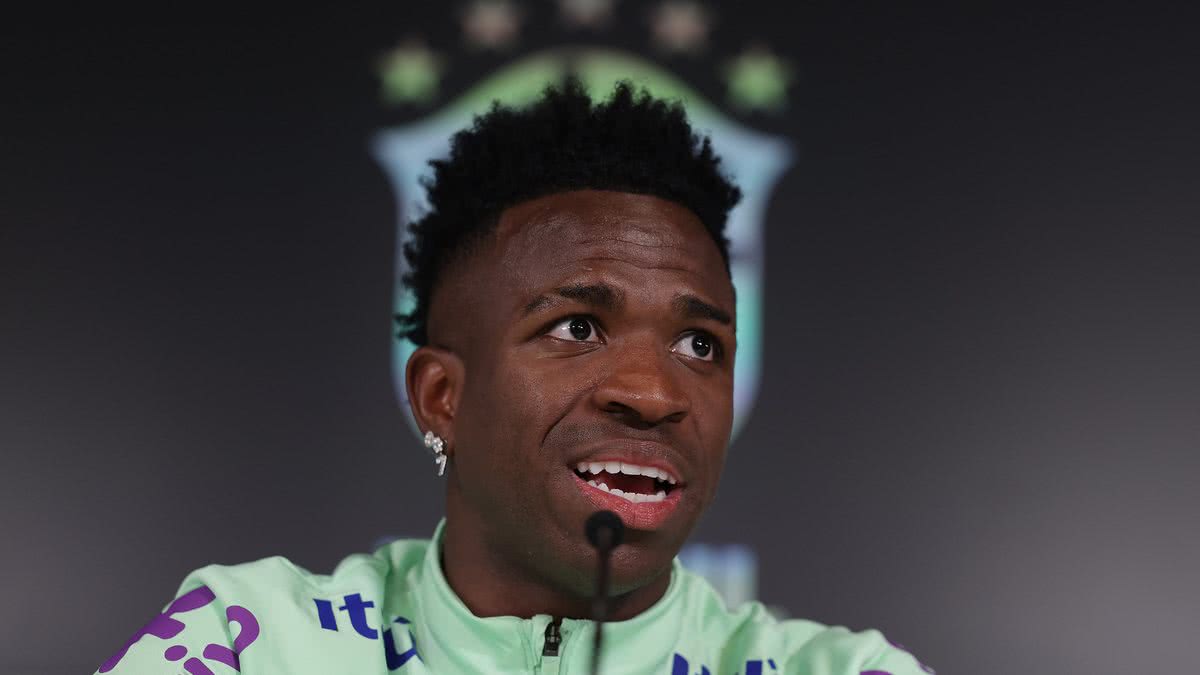 Gesto da torcida do Manchester City contra Vini Jr viraliza na web