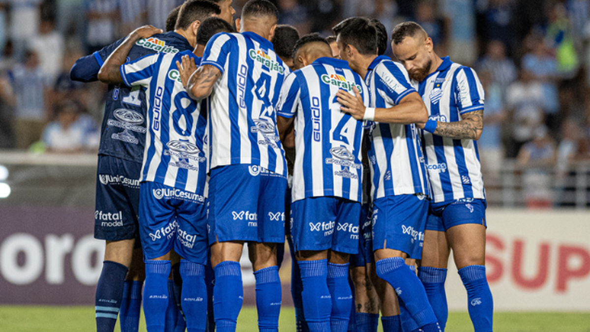 Após vexame, CSA anuncia saída de jogador e membros da comissão técnica