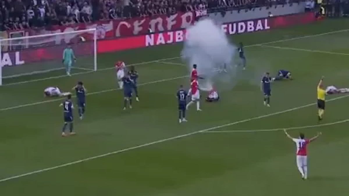 Bomba explode em campo e deixa 4 jogadores feridos na Sérvia, diz jornal