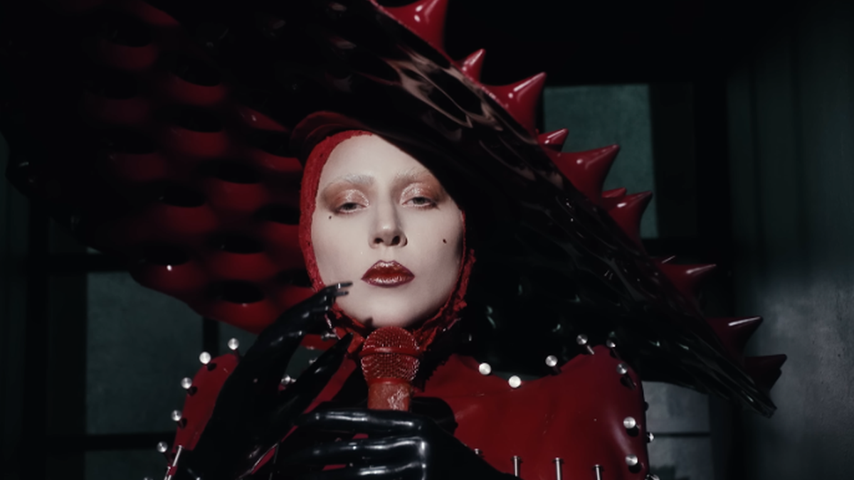 Após 8 anos, Lady Gaga revela por que cancelou show no Brasil