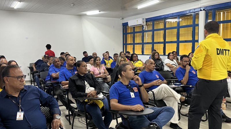 DMTT aborda assédio e importunação com profissionais do transporte escolar