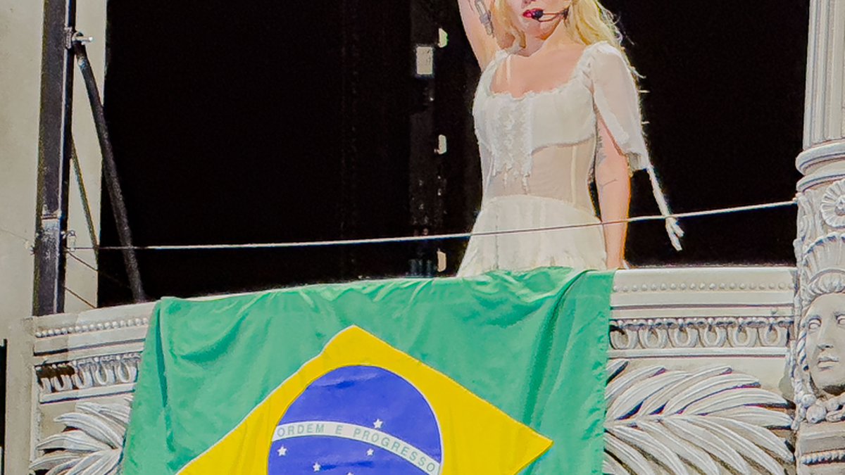 Show de Lady Gaga no Brasil vira alvo de nova polêmica internacional