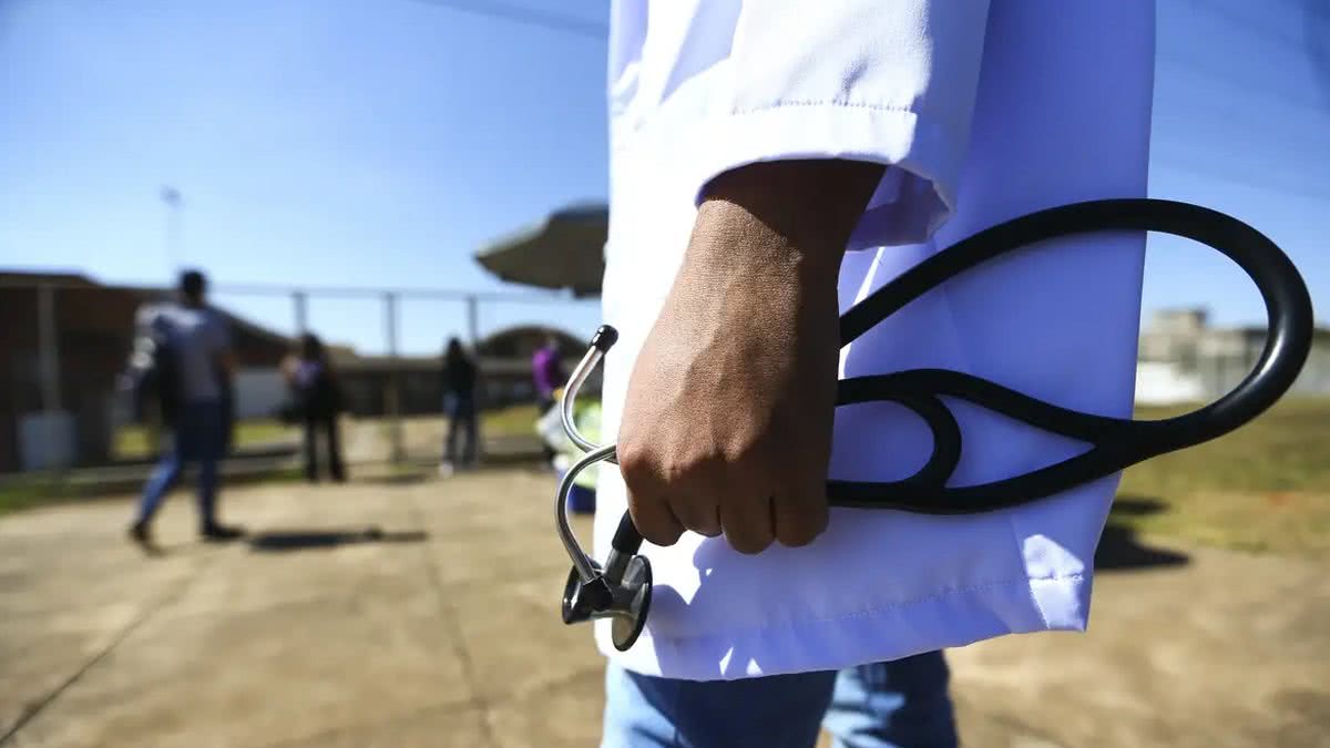 Curso de medicina mal avaliado pode sair do Fies e ter que cortar vaga ...