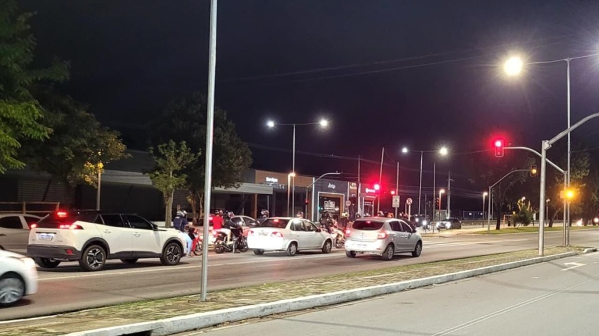 DMTT libera avanço em sinais vermelhos durante a madrugada, em Maceió ...