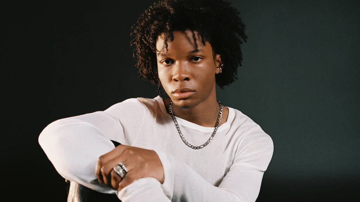 Quem é D4vd, cantor ligado ao caso de um corpo que foi encontrado em seu carro