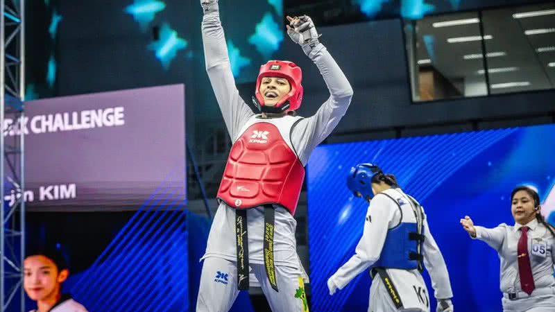 Maria Clara Pacheco é campeã mundial de taekwondo na China
