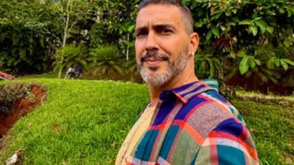 André Marques revela uso de brinquedos eróticos: 'Nunca escondi'