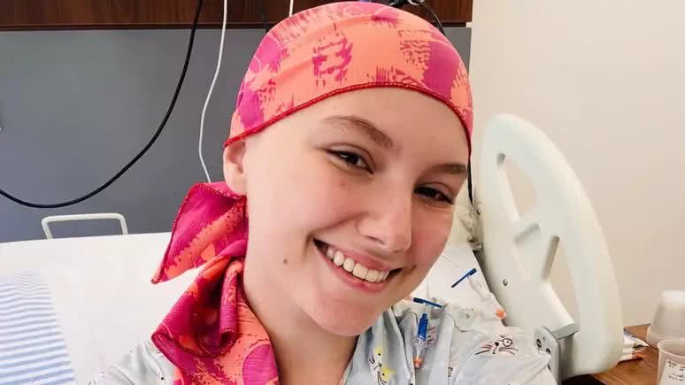 Influenciadora Isabel Veloso é internada na UTI e entubada após transplante