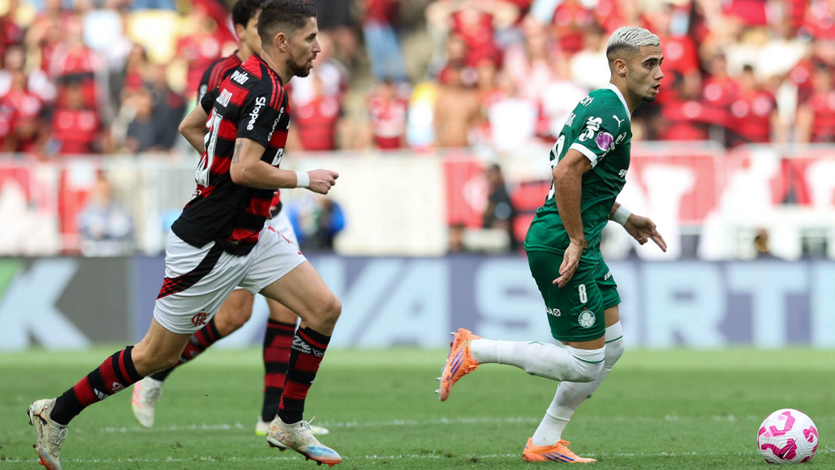 Andreas Pereira quebra o silêncio e rebate provocação do Flamengo