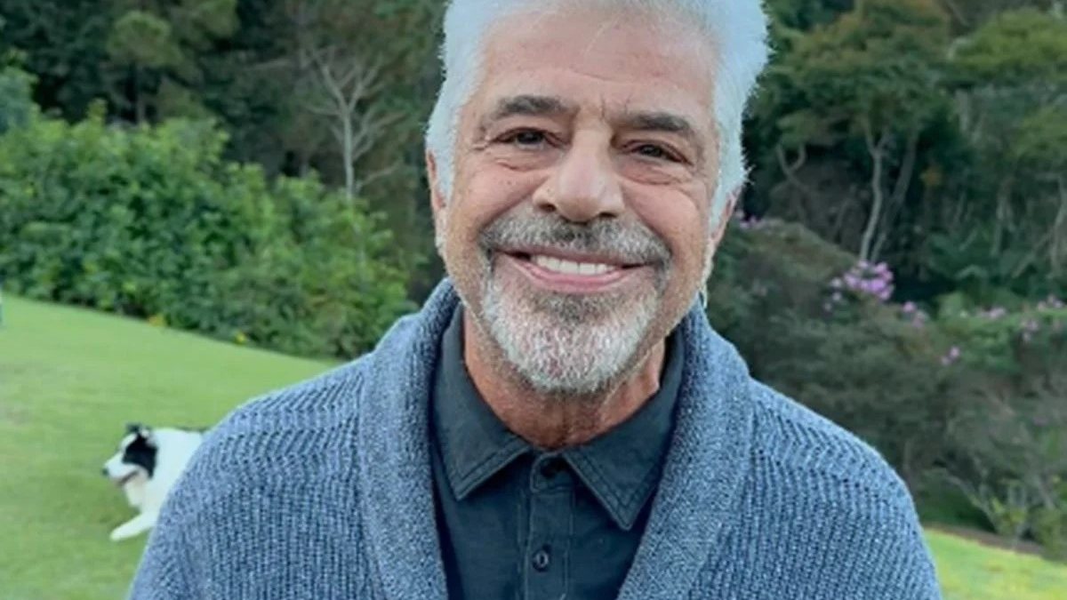 Lulu Santos abre o jogo sobre doença autoimune: "Não conseguia ficar de pé"