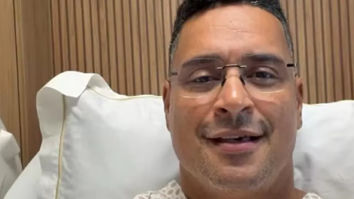Xanddy aparece em hospital após cancelar show e revela diagnóstico