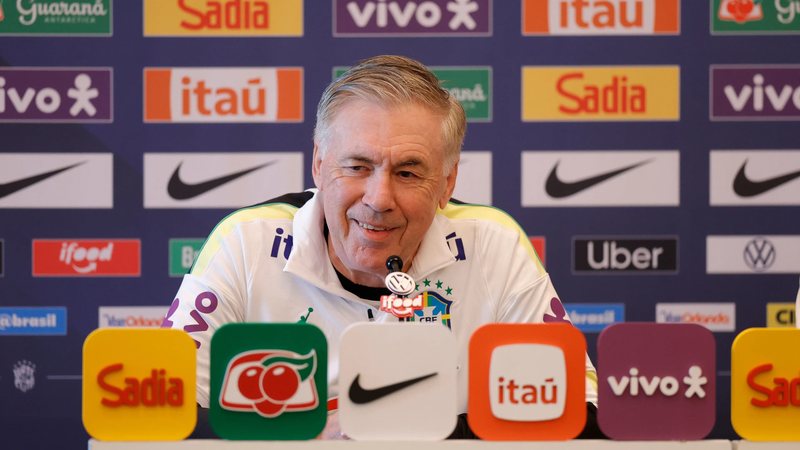 Antes da Copa do Mundo, CBF renova com técnico Carlo Ancelotti até 2030