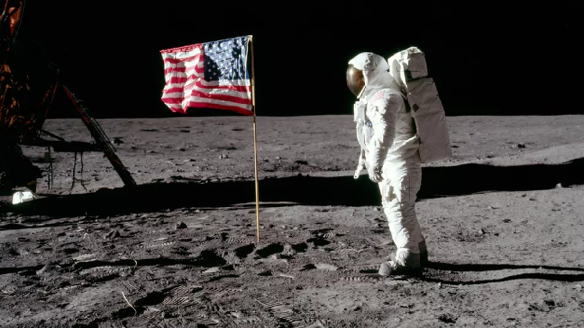 O que aconteceu com as bandeiras dos EUA deixadas na Lua? Saiba o que ...