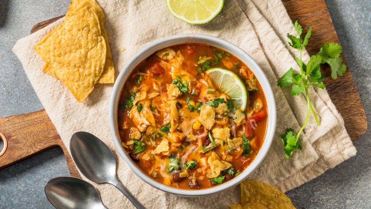 3 sopas práticas e ricas em proteínas para o jantar