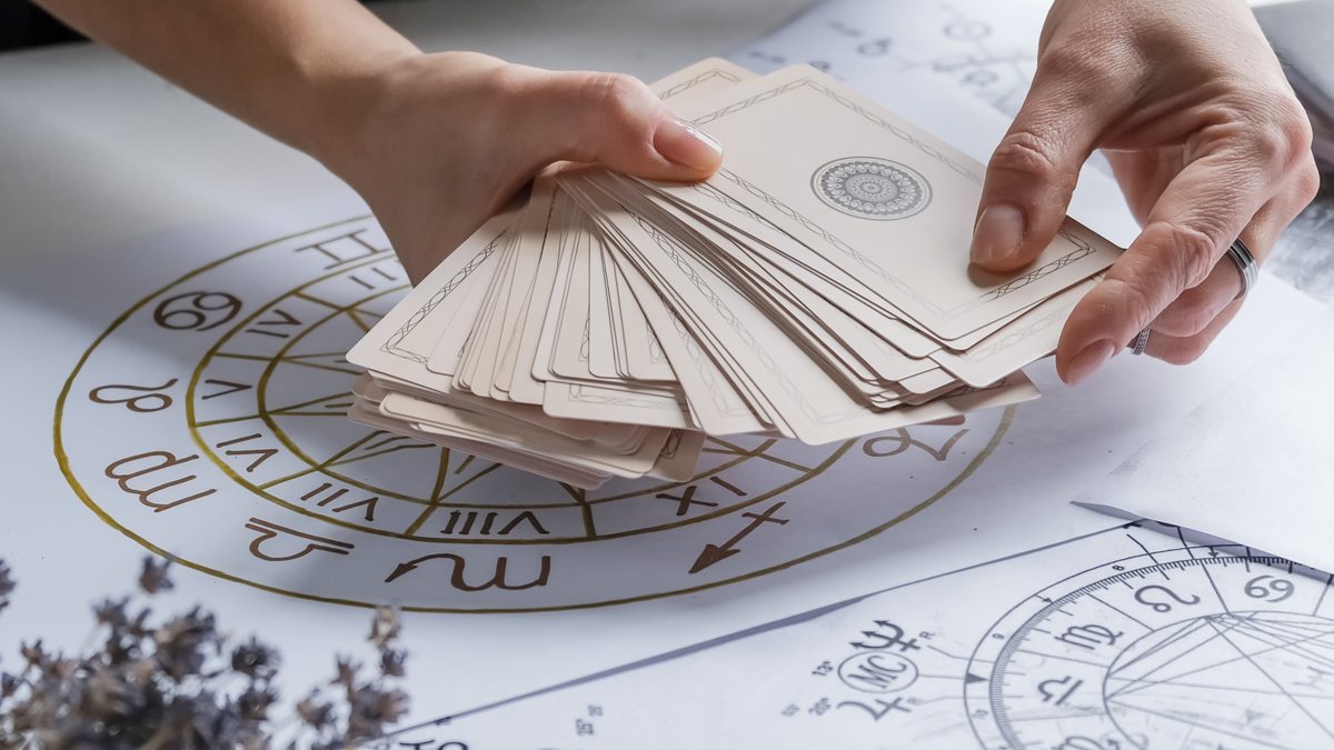 Tarot do dia: previsão para os 12 signos em 07/06/2026