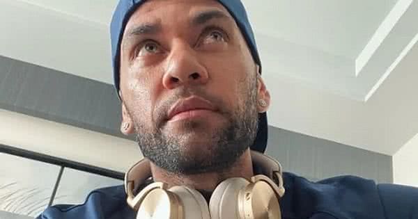 TV mostra conversas entre amigo de Daniel Alves e prima da vítima; veja