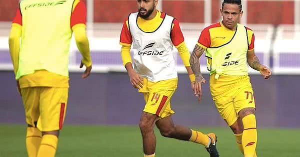 Adaptado ao futebol árabe, alagoano Elton celebra boa fase na Arábia ...